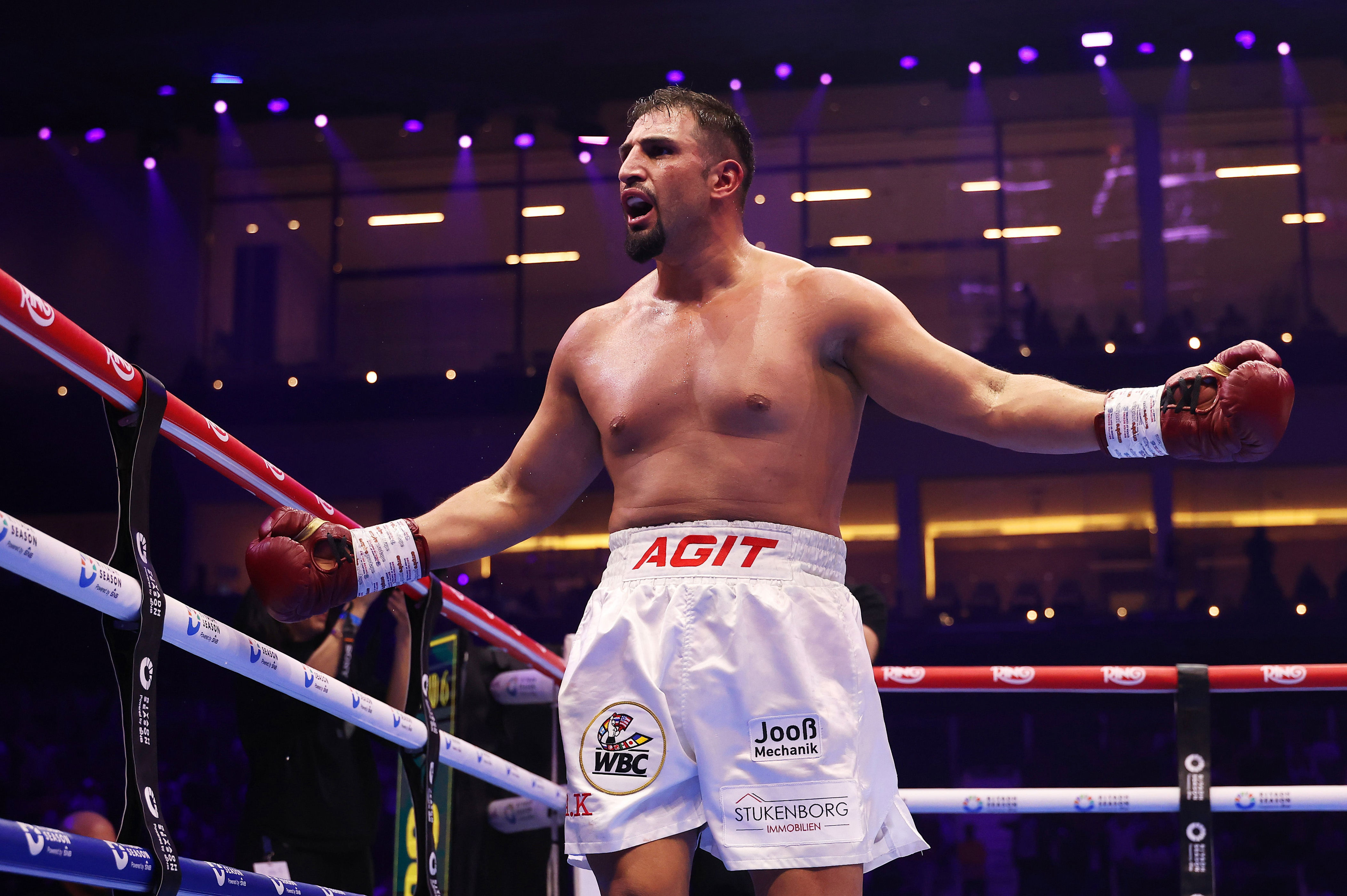 Hearn advises Usyk over next fight and retirement: 'Gives an excuse'