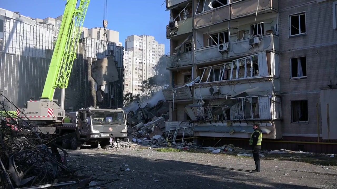 Russia hammers Ukraine in another strike, flattening apartment block ...