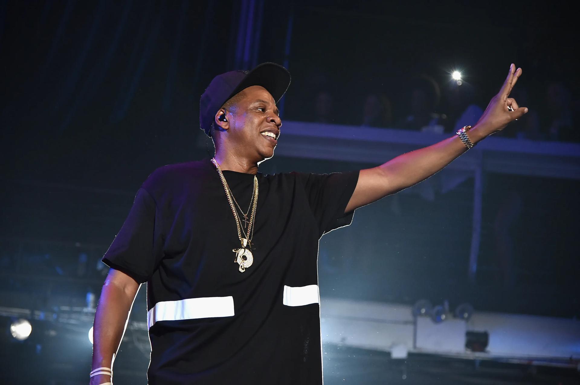 Nicki Minaj blames Obama and Jay-Z for turning MAGA