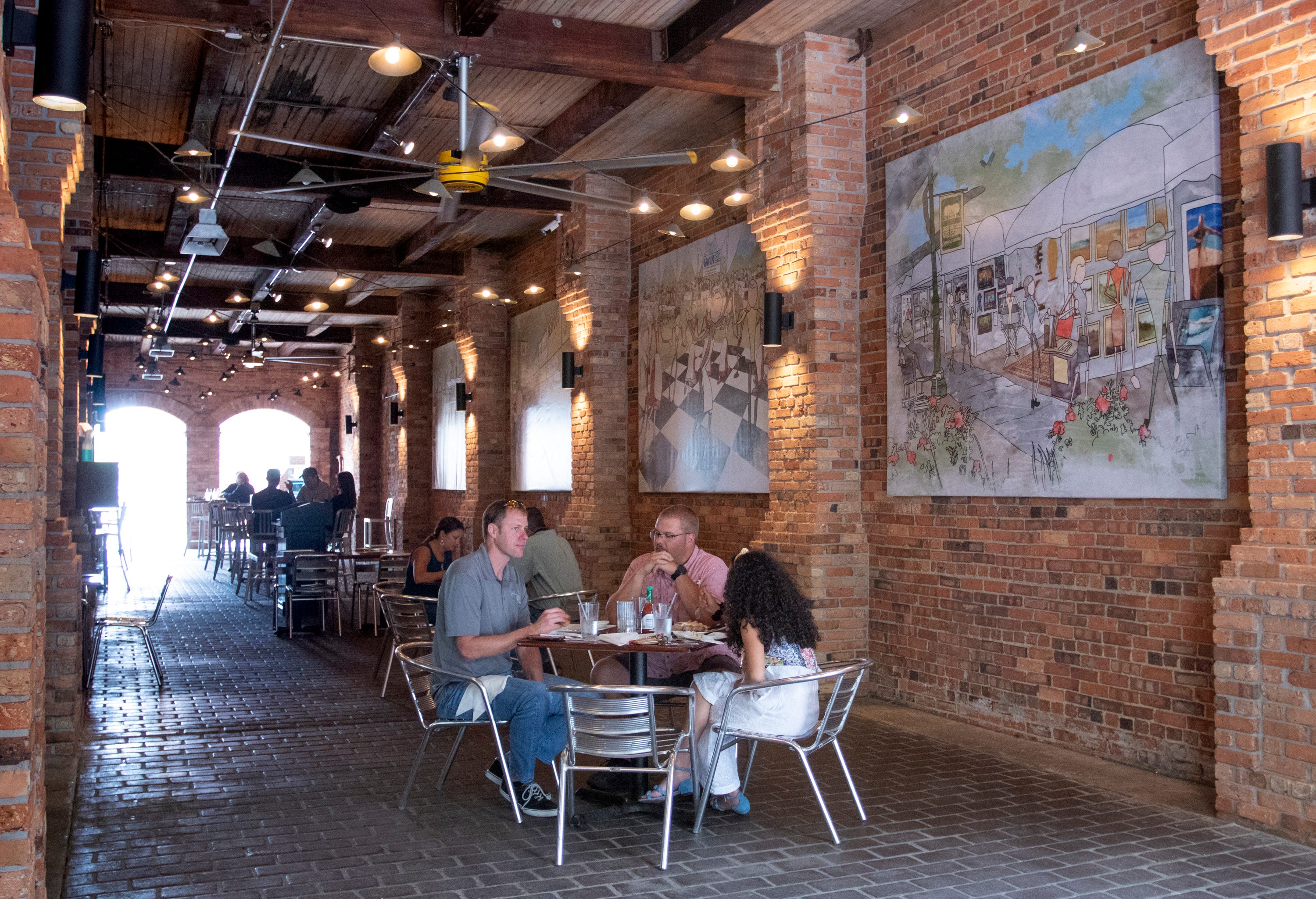 Palafox pub crawl to pair drinking and thinking about Pensacola's past