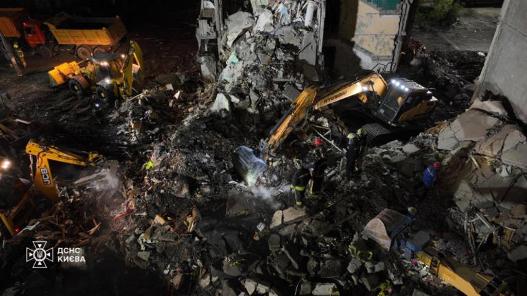 Kyiv rescue operation ends after Russian strike: Final death toll revealed