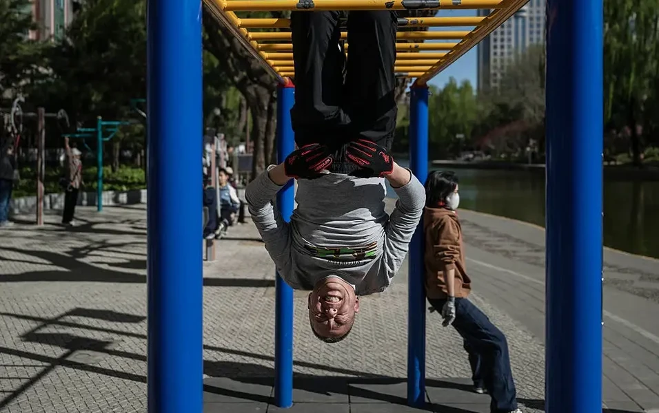 Dead hang tips to boost your grip strength