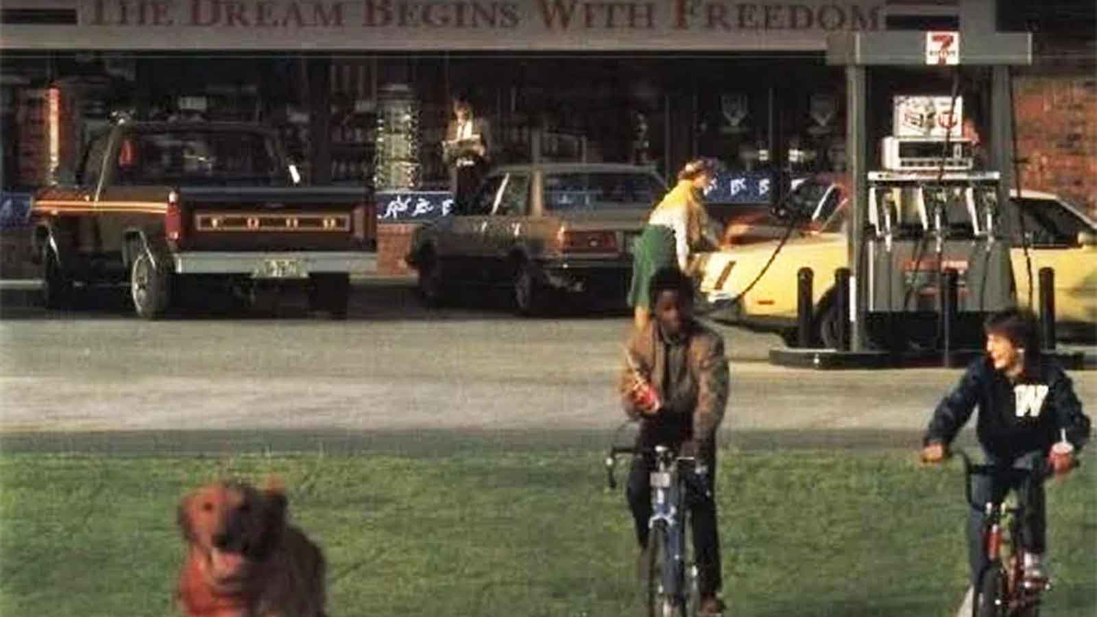 15 photos showing the state of the world in 1984