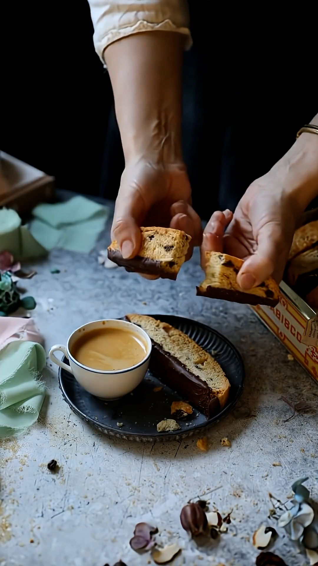 Twice-baked almond cookies ideal for gifting