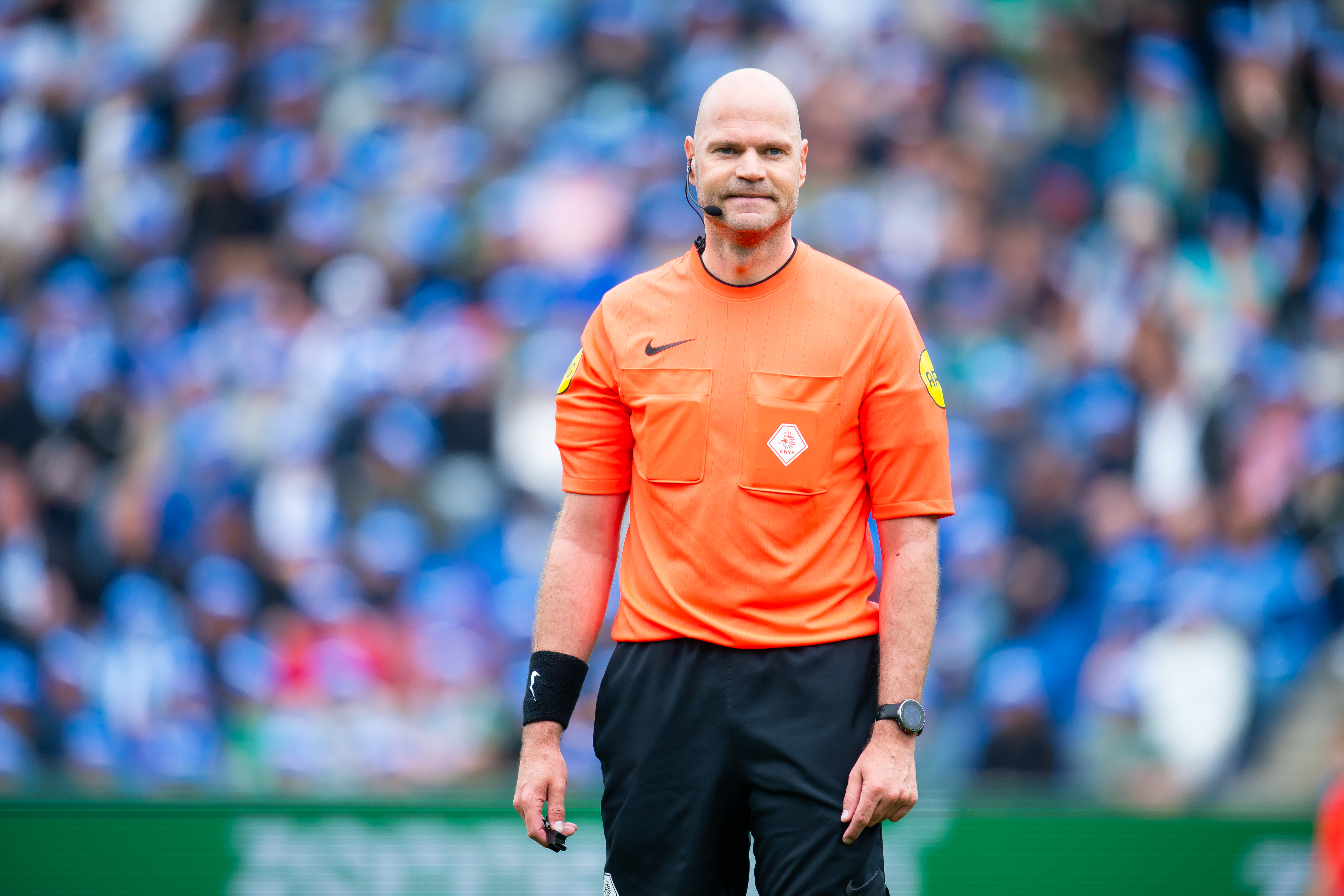 Nederlandse scheidsrechter Rob Dieperink opgepakt in Engeland: 'Ik ben ...