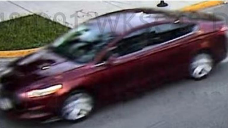 Chicago police seek driver in West Side hit-and-run that seriously ...