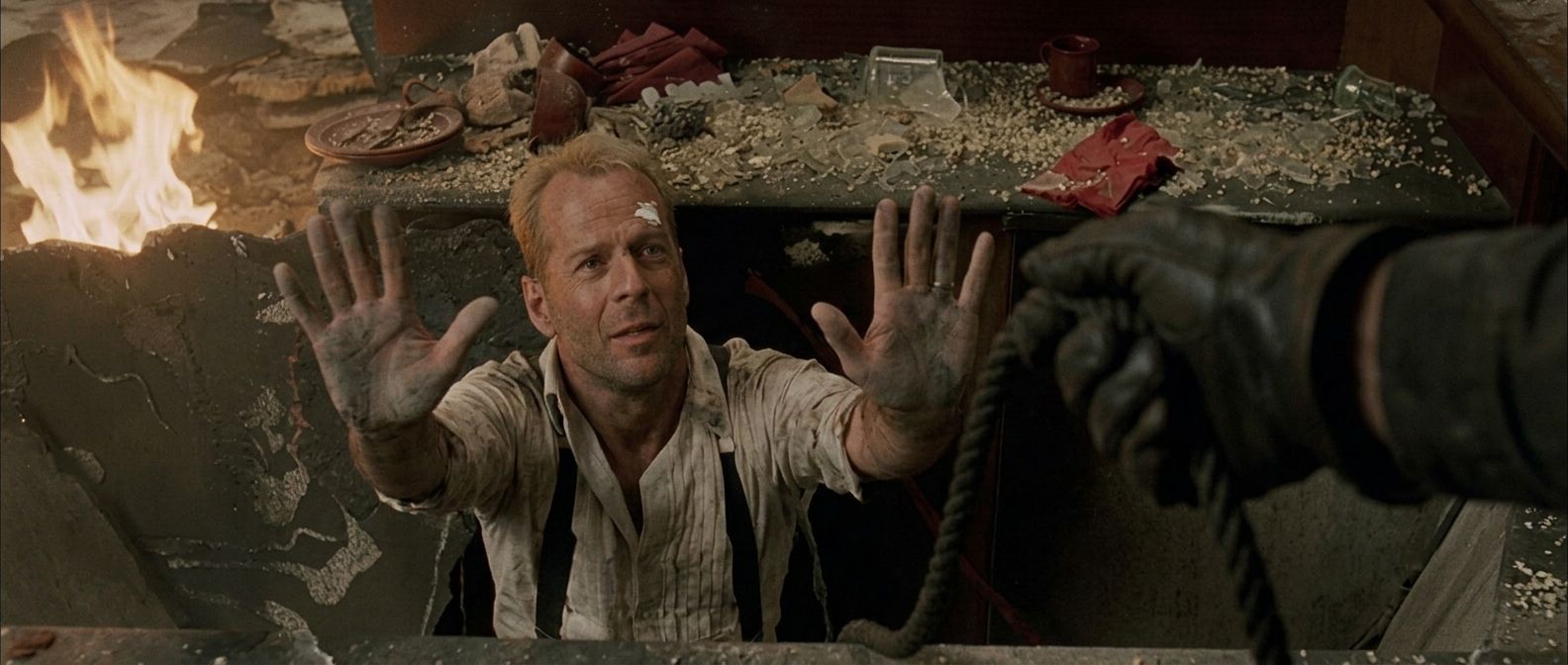 33+ hidden futuristic details of The Fifth Element