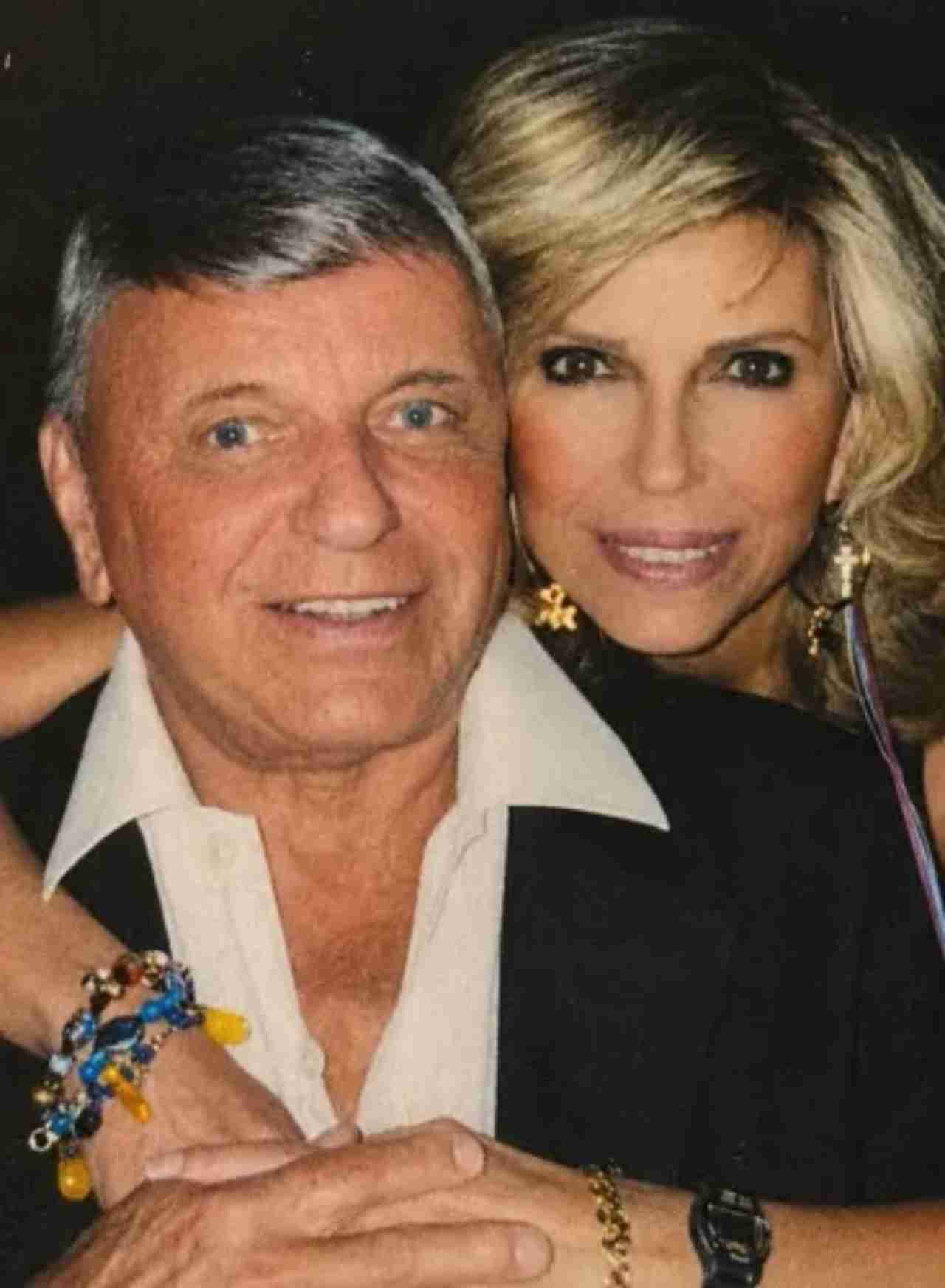 Nancy Sinatra presta homenagem emocionante ao pai, no 28º aniversário ...