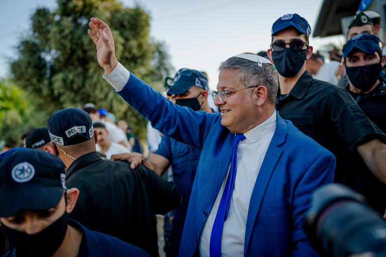Amid Jerusalem’s flag march, police remove activists aiding Palestinians