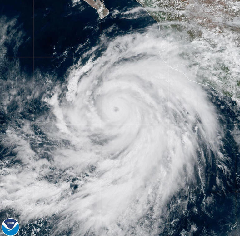 Hurricane season starts in Eastern Pacific. Could El Niño cause chaos?