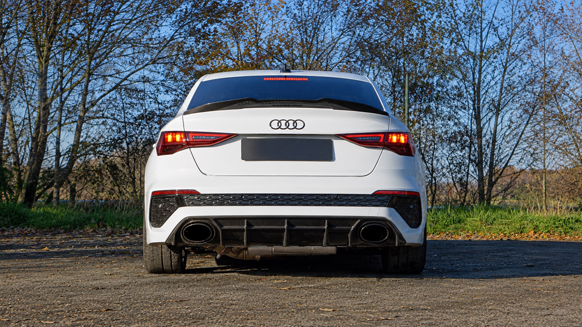 Audi RS3 8Y acceleration and top speed run