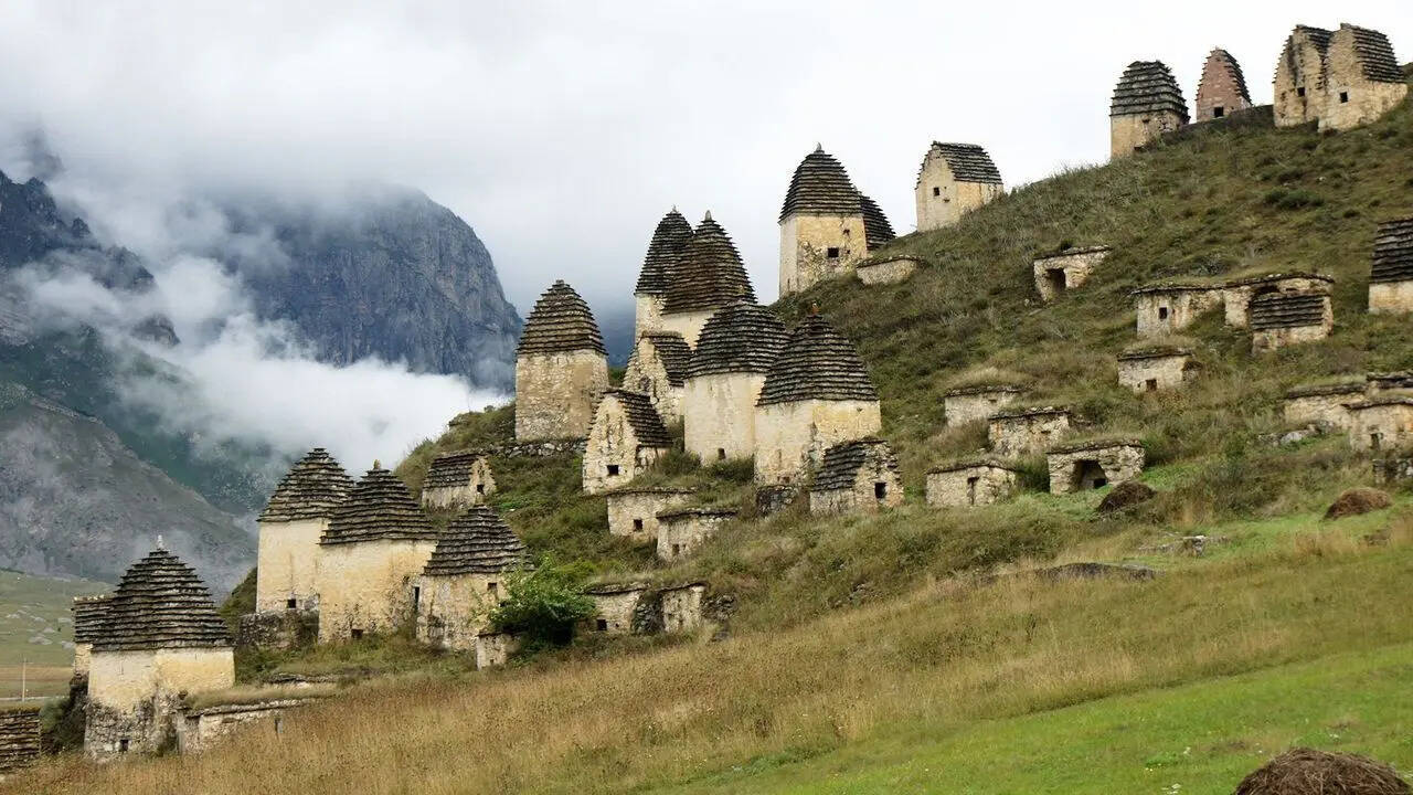 Russia’s ‘city of the dead’: Inside the 10,000 graves hidden in a ...