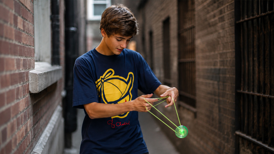World class yoyo tricks show extreme skill control