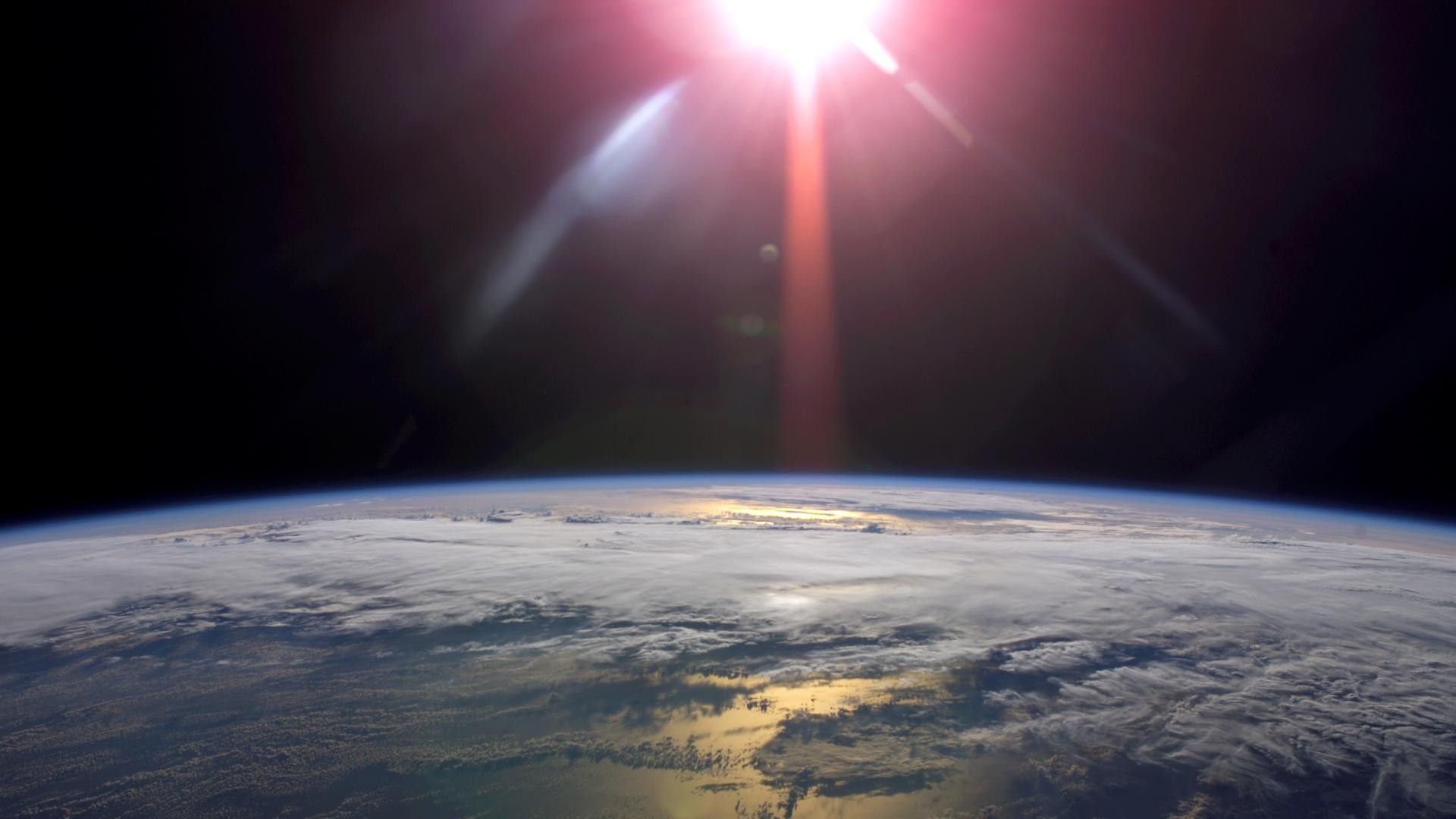 Discovery: Earth hides a perfect symmetry between the eastern and ...