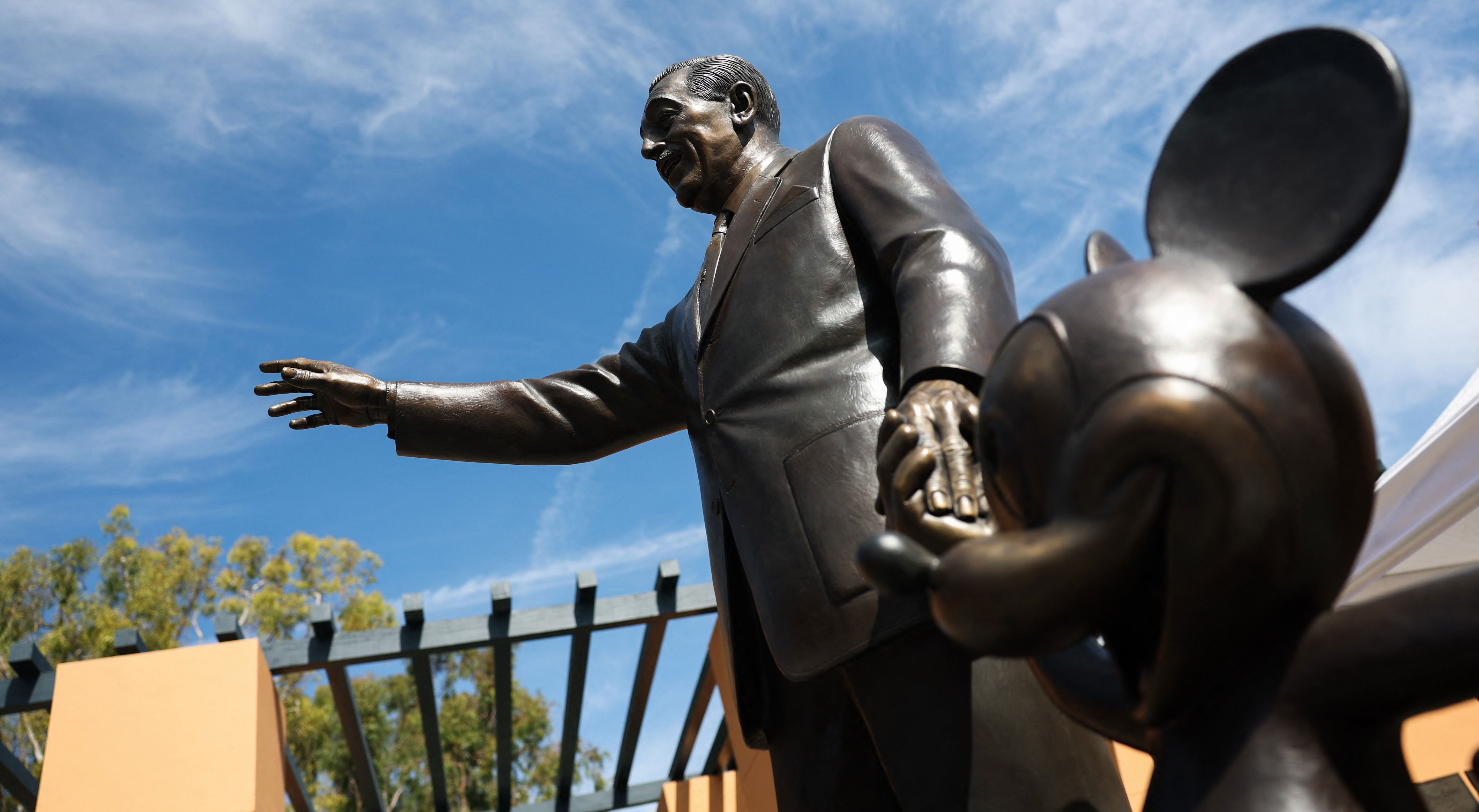 Disney axes 1,000 jobs and guts Marvel's award-winning art team — 1 ...