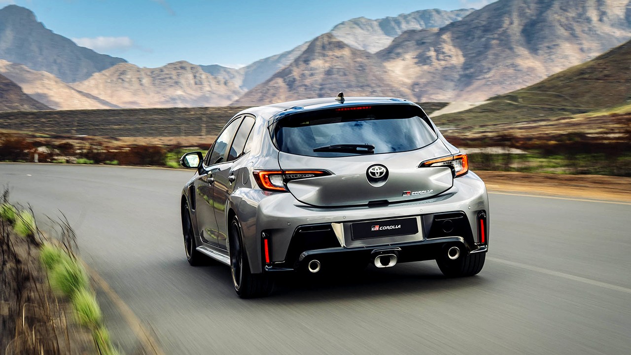 8 speeds, 282 HP, 295 lb-ft, and GR-FOUR AWD: Toyota’s GR Corolla goes ...