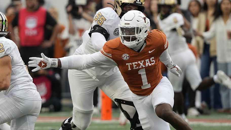 The top defensive players at every position in a deep 2027 NFL draft class