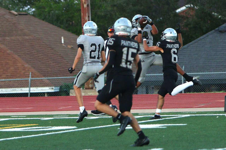 Photos: United South holds spring football game