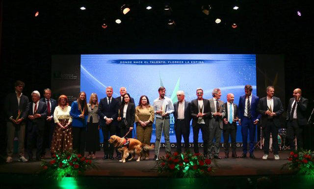 Cerezo, Alba García, Mutua Madrid y Eva Alonso reciben el Premio Espiga ...