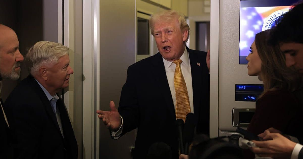 ‘I don’t!’: Trump rejects Hannity claim he enjoys press gaggles, says ...
