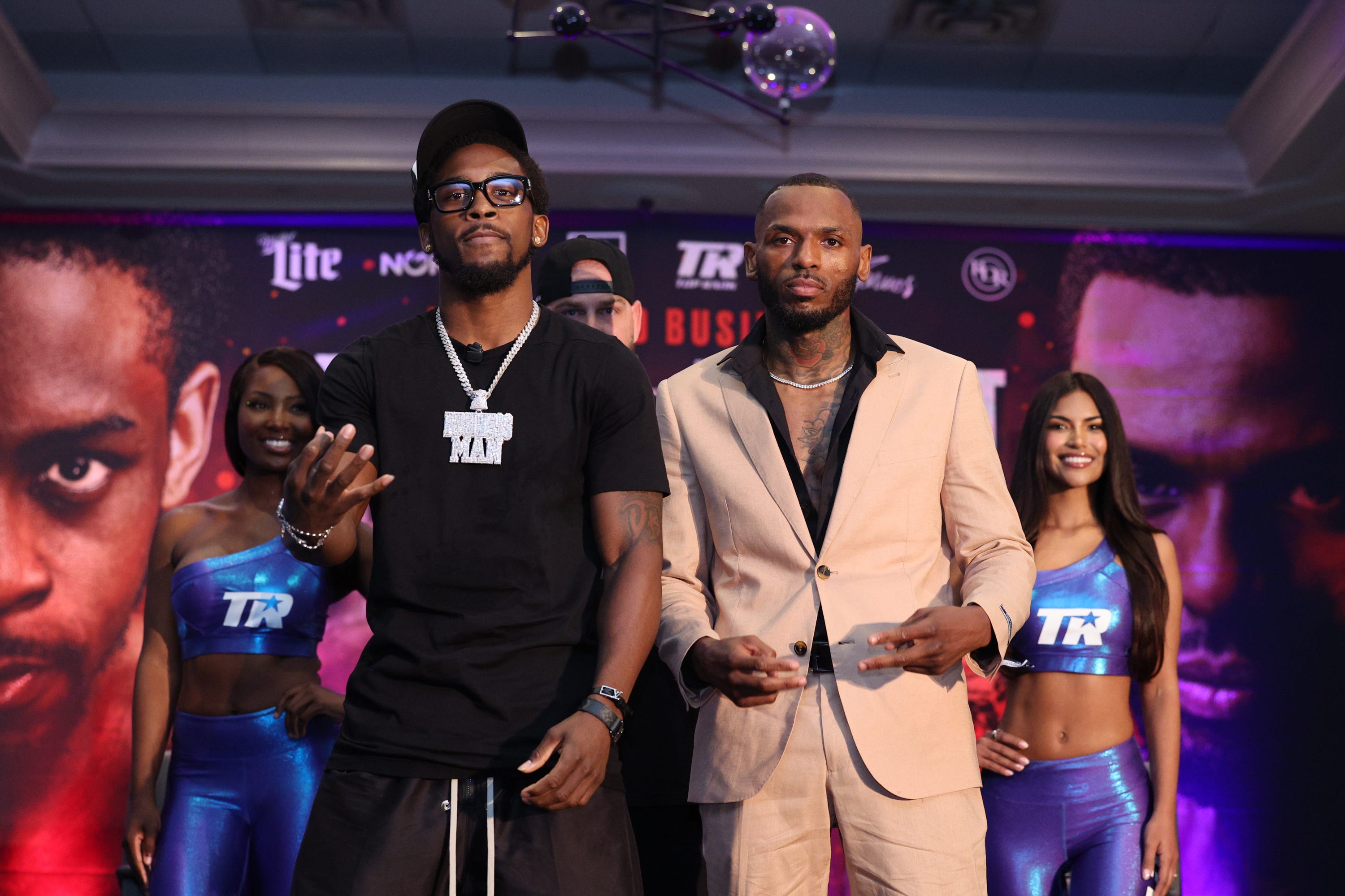 What time is the Keyshawn Davis vs Nahir Albright fight? Ring walks, date