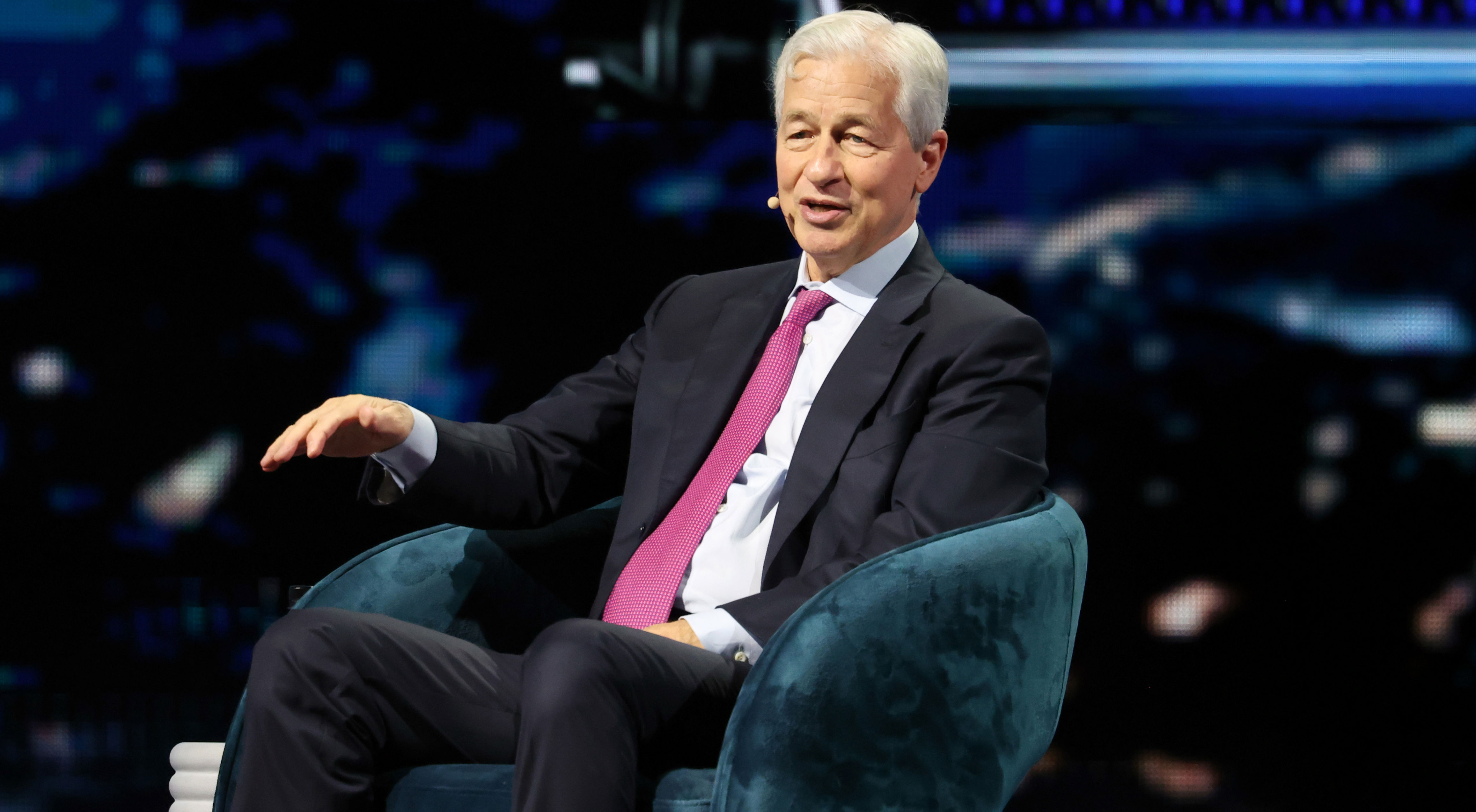 'Increasingly complex set of risks': Jamie Dimon issues a fresh warning ...
