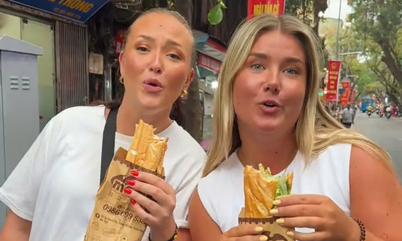'Stand banh mi' trend goes viral, spotlighting Vietnamese streetside ...