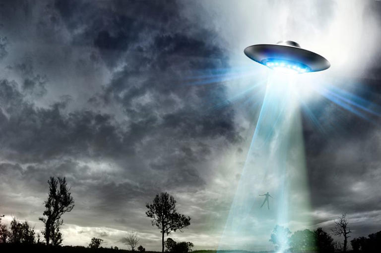 FBI's secret UFO files expose terrifying messages from outer space in ...