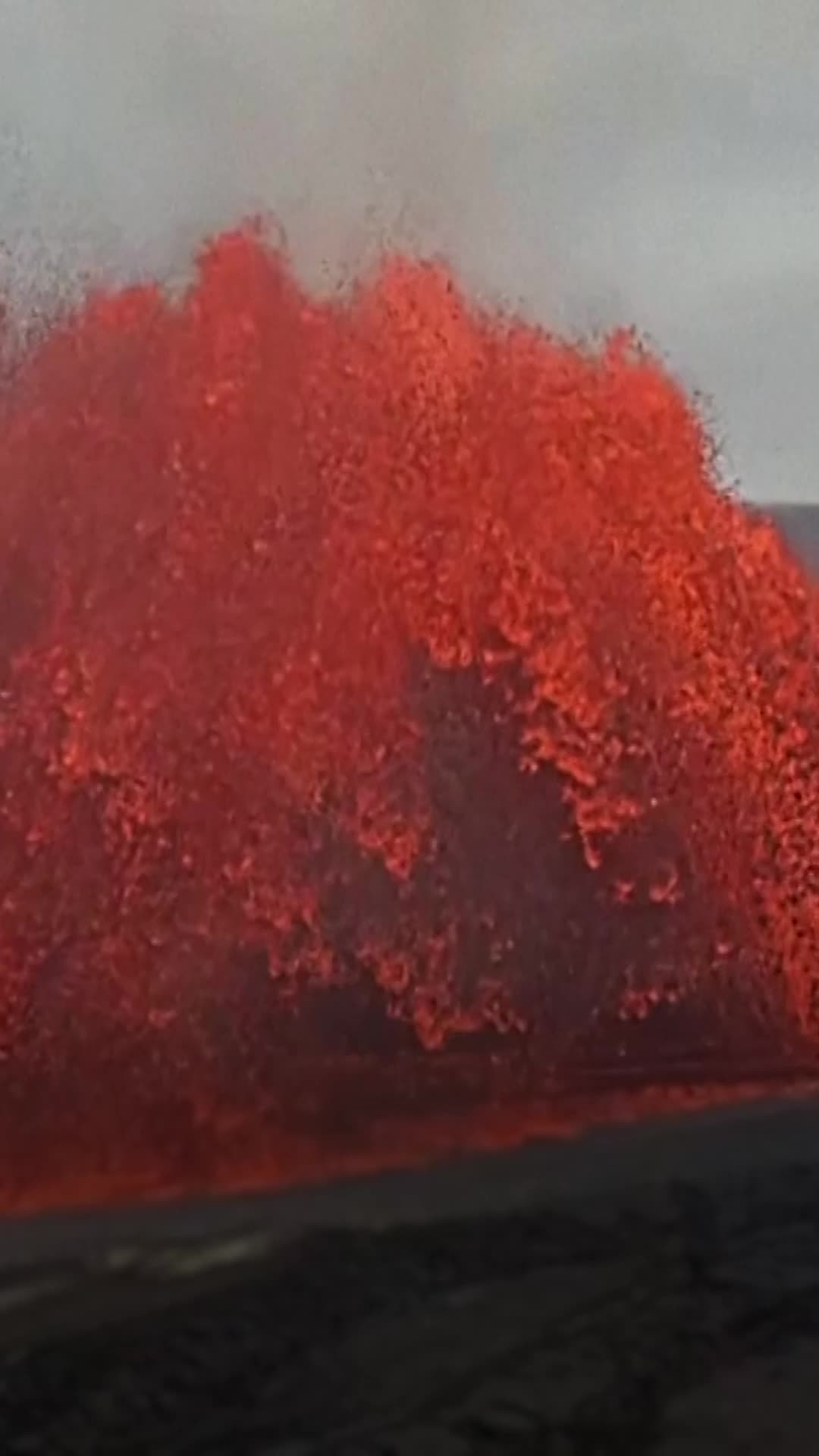 Hawaii's Kilauea volcano erupts again