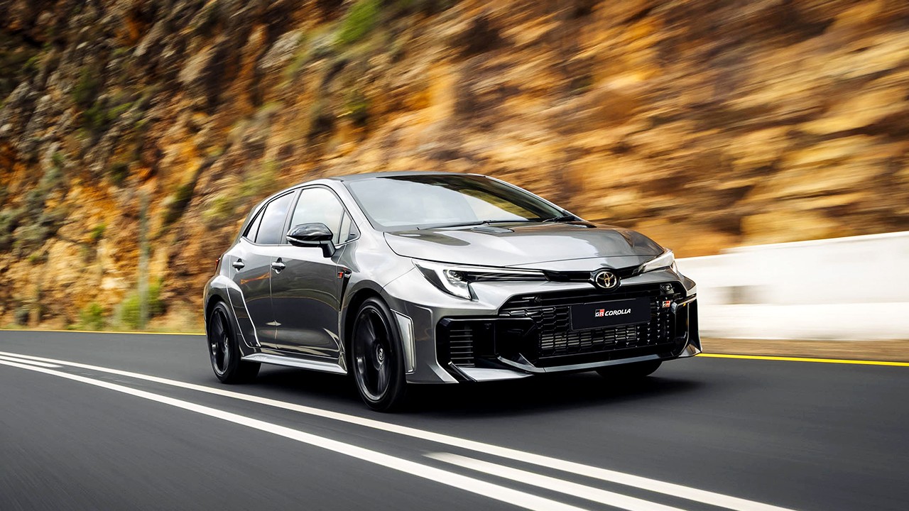 8 speeds, 282 HP, 295 lb-ft, and GR-FOUR AWD: Toyota’s GR Corolla goes ...