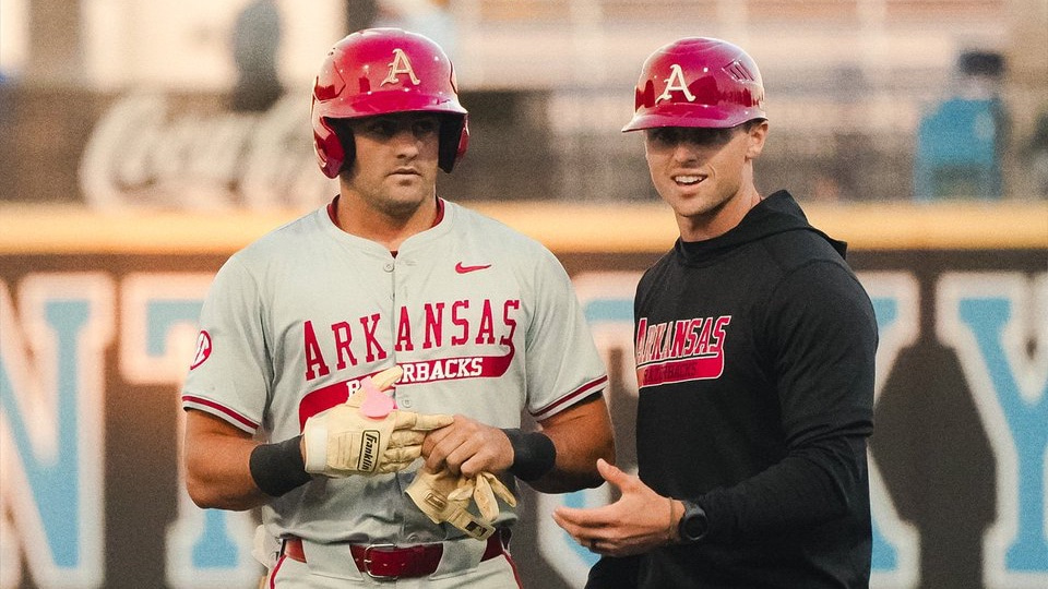 How to watch, BetSaracen odds: No. 12 Arkansas vs. Kentucky (Game 2)