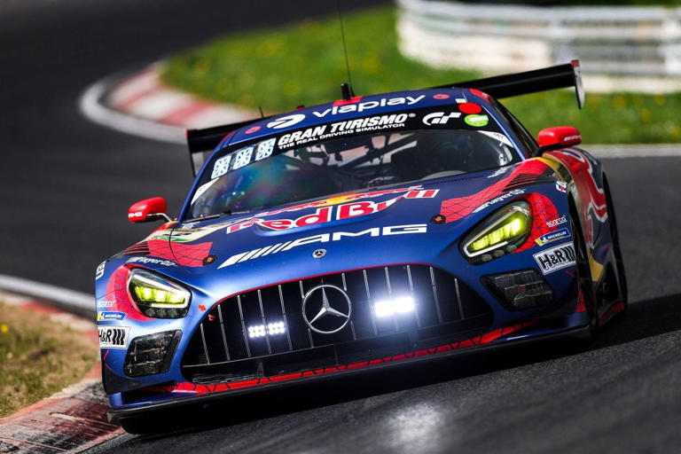 Livestream | Volg Verstappen tijdens de 24 uur van de Nürburgring