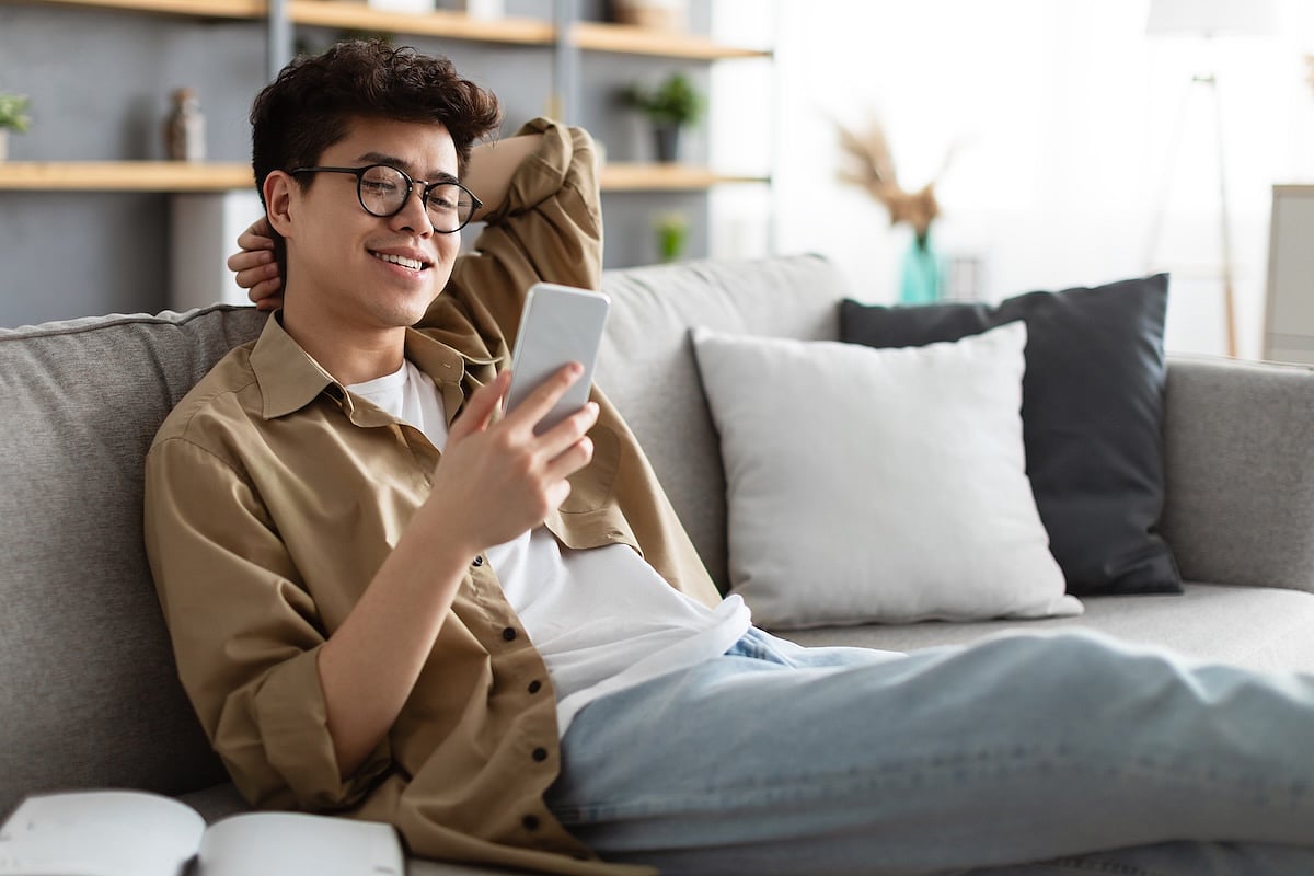 AI chatbots lure US teens with fun, romance and hidden dangers
