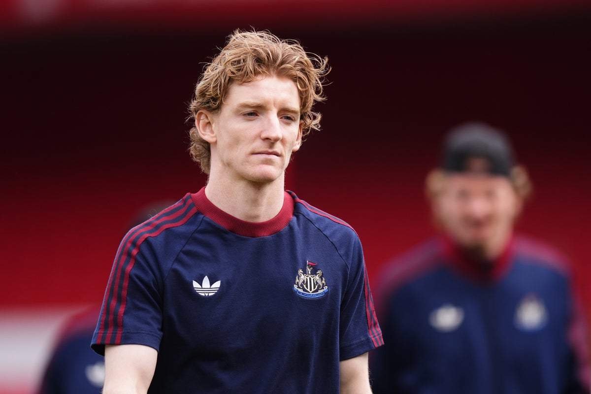 Howe admits Gordon may not play for Newcastle again amid Bayern links