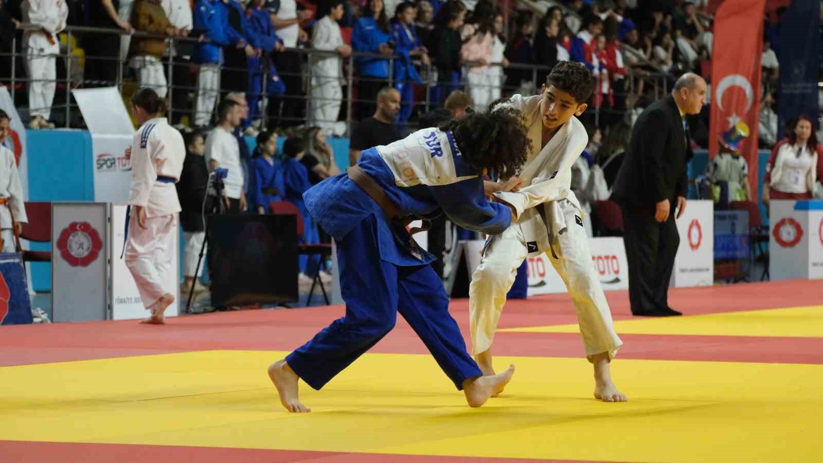 Karaman’da Minikler Türkiye Judo Şampiyonası heyecanı başladı