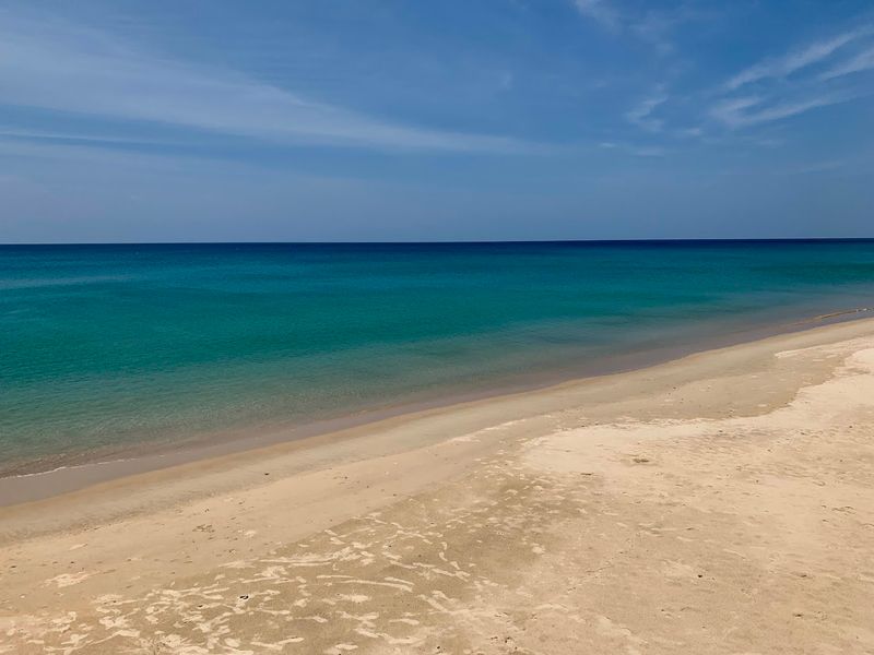 12 beautiful Asian beaches that locals try to keep hidden
