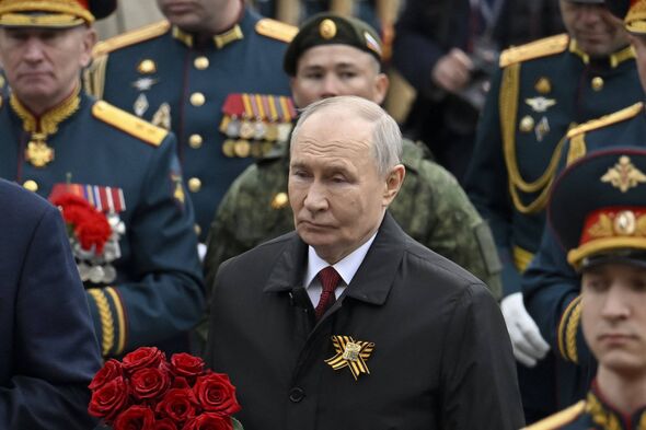 Paranoid Putin makes first indication he will pull out of Ukraine after ...