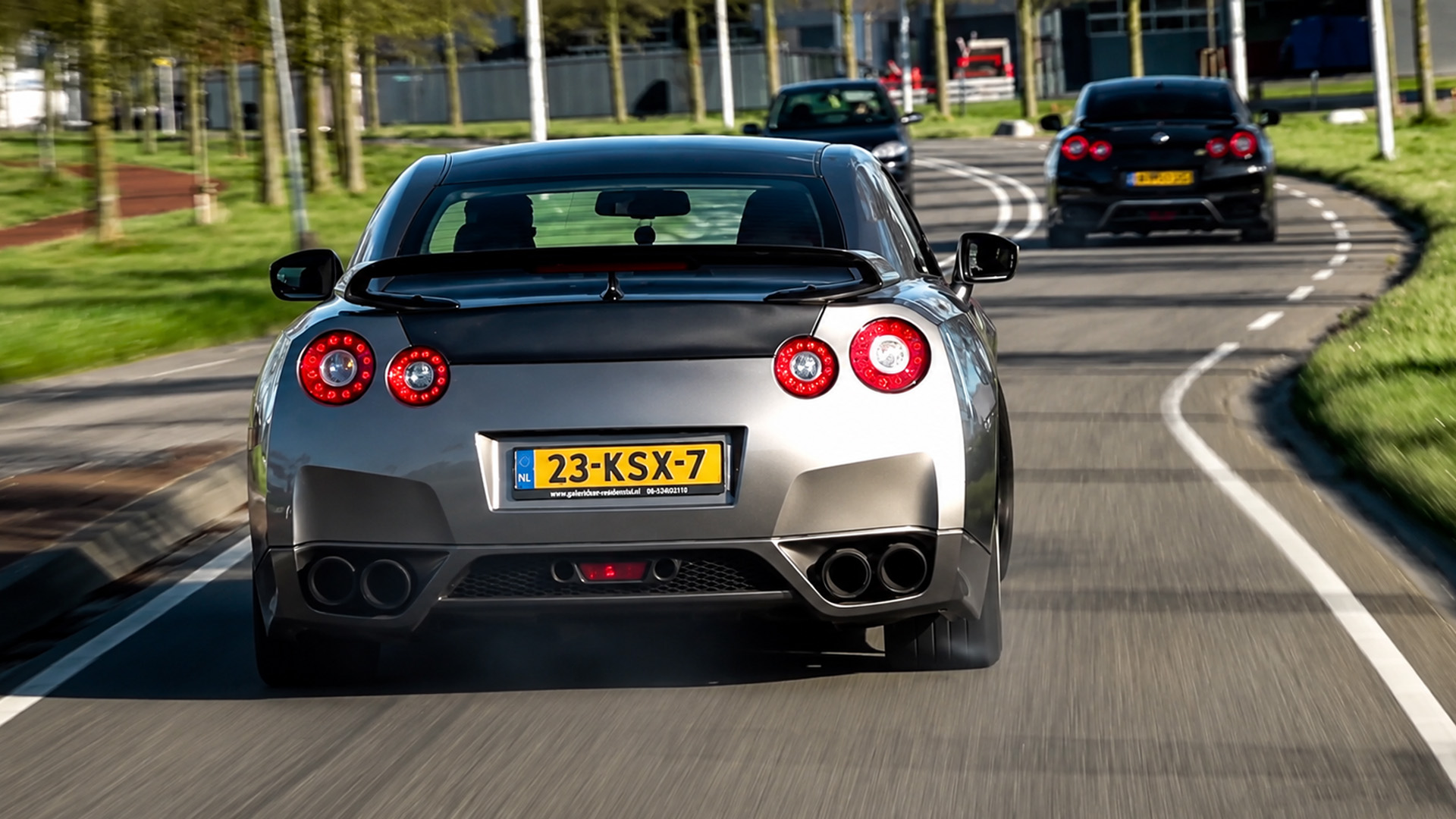 Nissan GT-R R35 wild acceleration through busy street