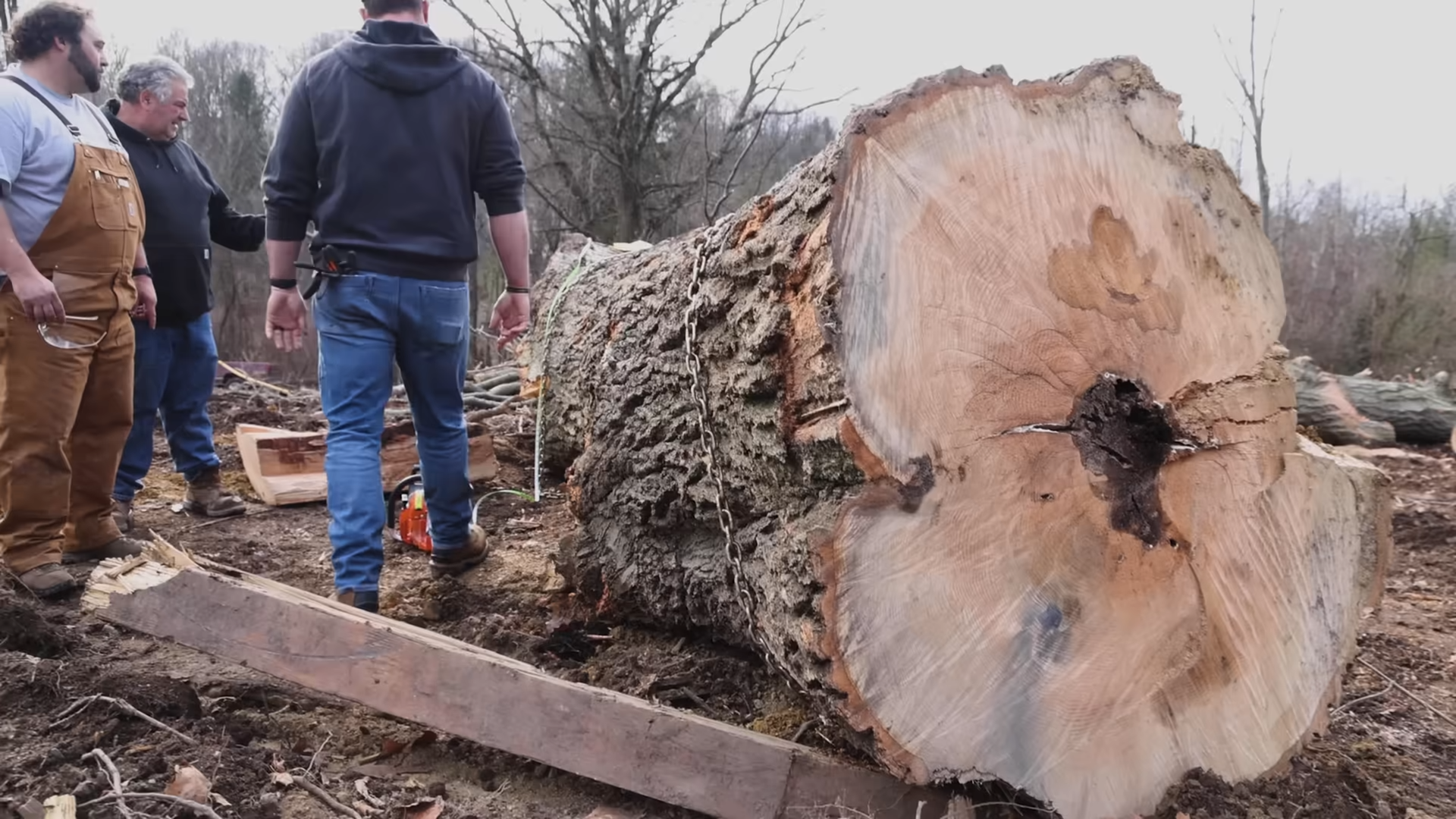 We tried milling a massive oak log with a chainsaw