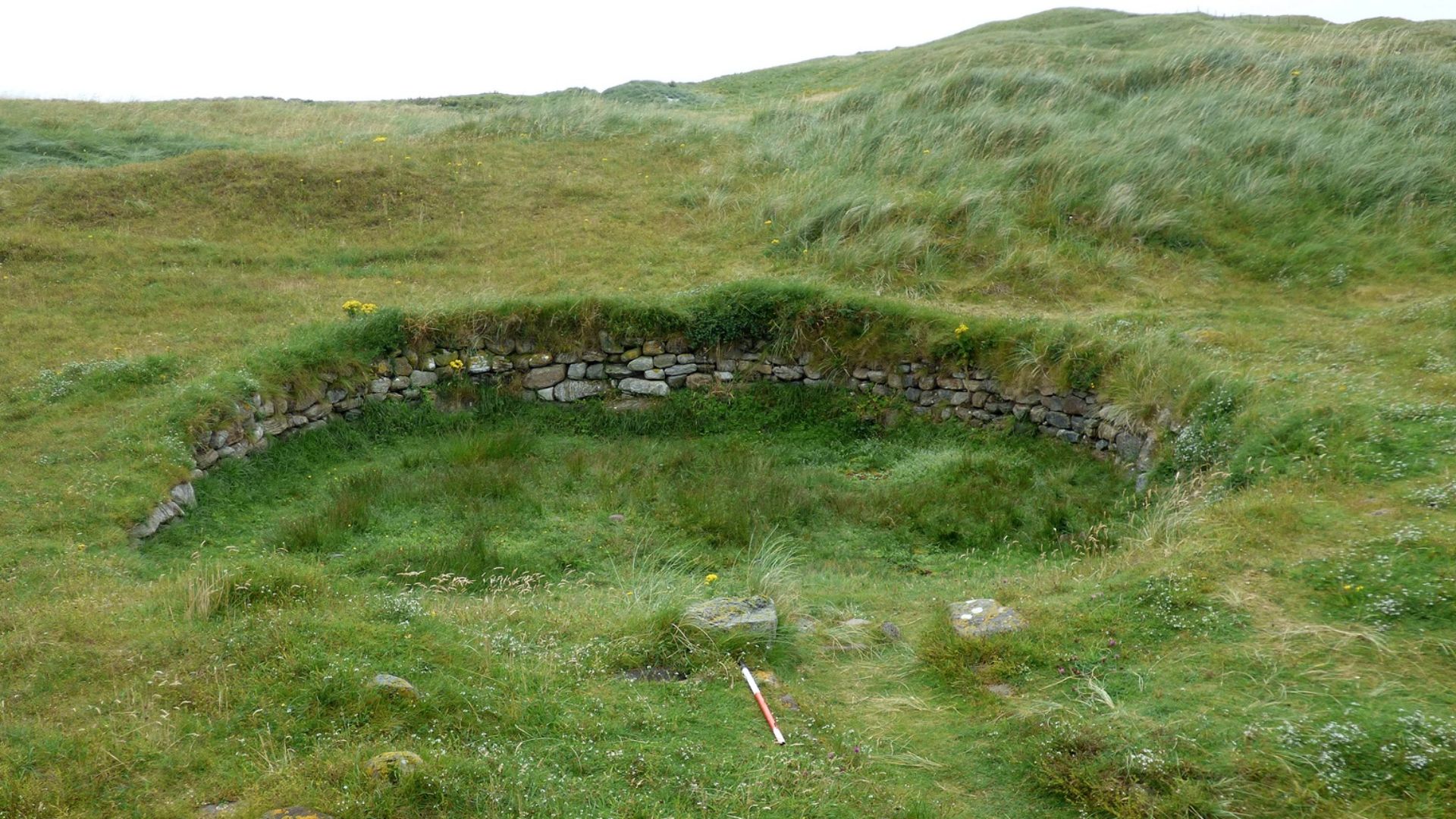 Archaeologists in Scotland uncovered two 3,000-year-old mummies that ...