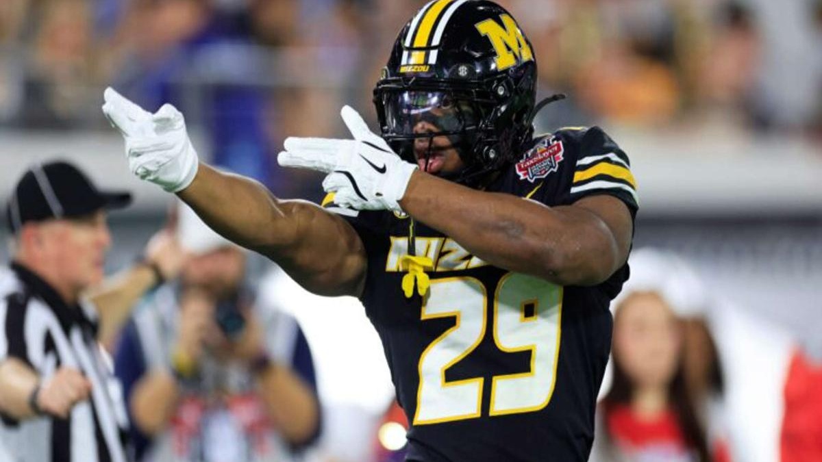 NCAA: Ahmad Hardy released from hospital! Health update and what's next ...
