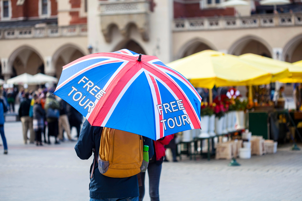 17 true value splits using local guides vs. big tours