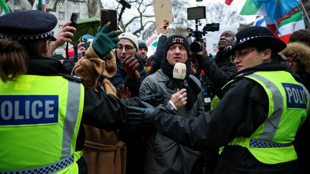 Eleven 'far-right agitators' banned from UK ahead of rally, PM says