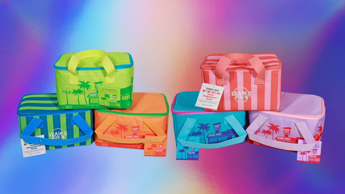 The newest viral tote from Trader Joe's is perfect for summer beach ...