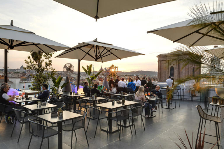 Terrazze di Roma e Milano: i rooftop più belli dove bere e mangiare con ...