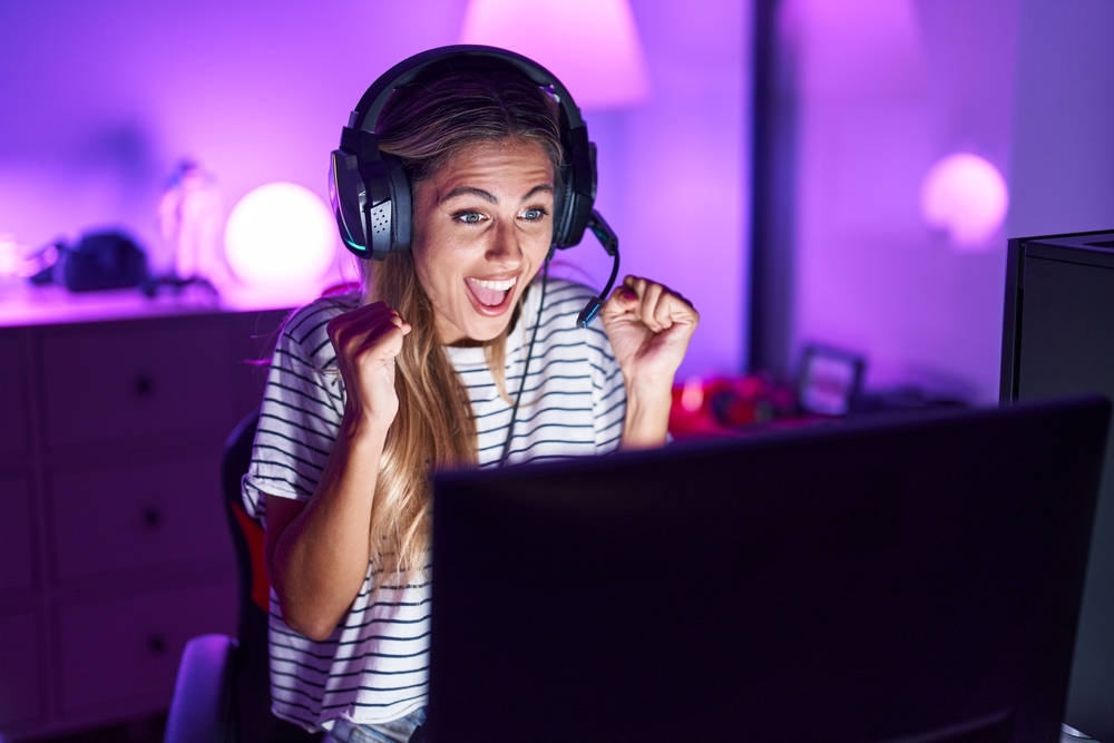 Voice assistant games that entertain