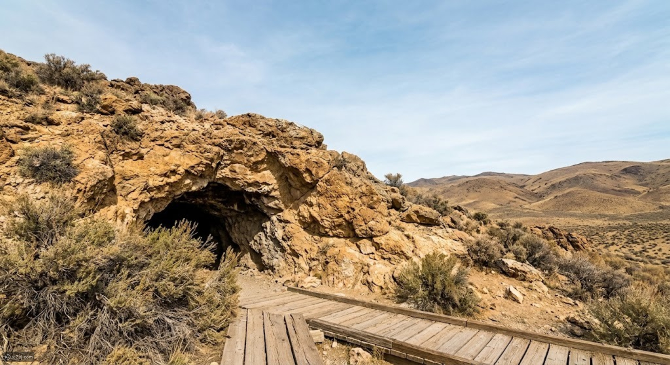 Archaeologists discover remains of '10-foot-tall people' in cave