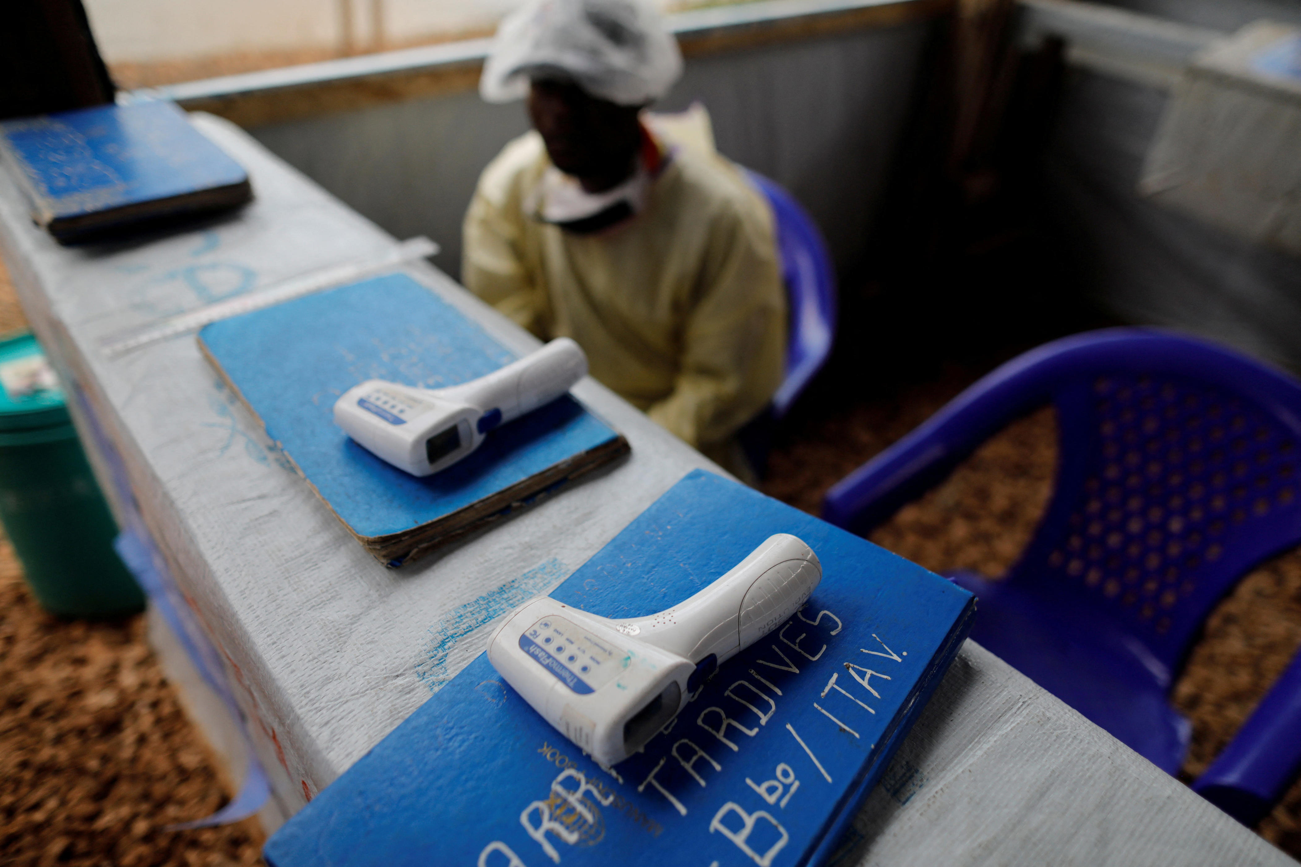 American tests positive for Ebola after exposure in Democratic Republic ...