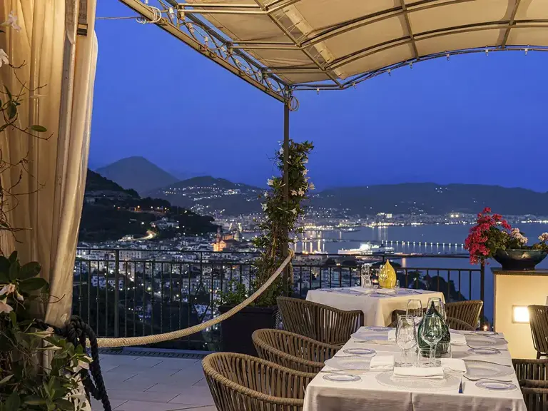 Terrazze di Roma e Milano: i rooftop più belli dove bere e mangiare con ...
