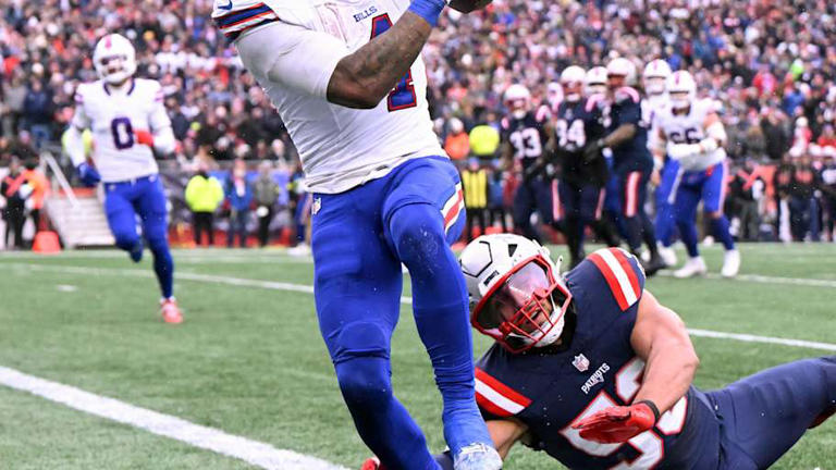 How Bills 2026 schedule compares to Patriots, including win-loss ...